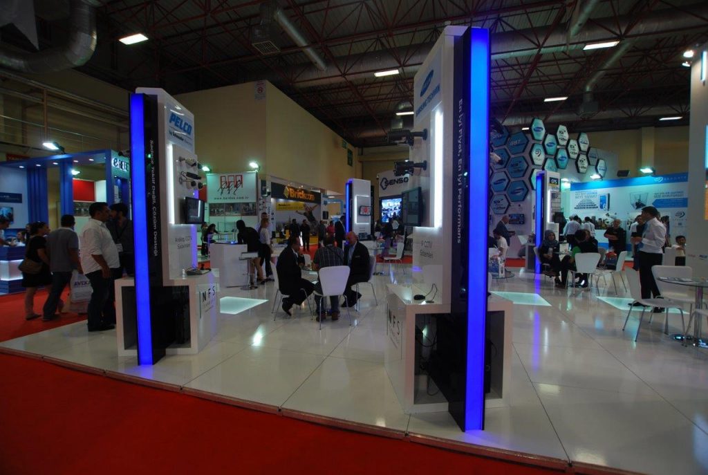 FUAR STANDI NFS TEKNOLOJİ ISAF’15-IFM FUAR STANDLARI – InDesign Mimarlık